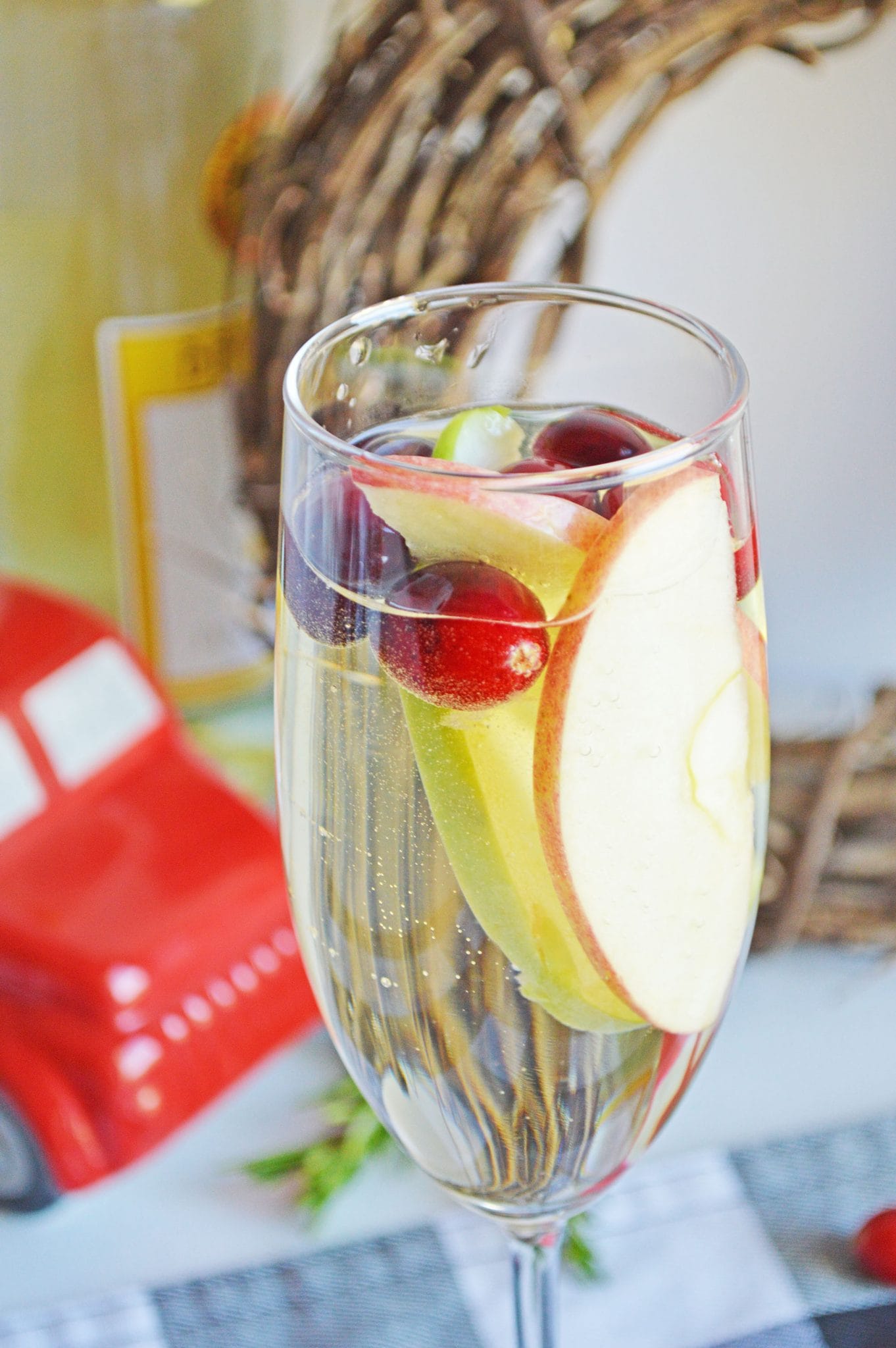 White Sangria Cocktail Recipe For Christmas And Winter Aspiring Winos
