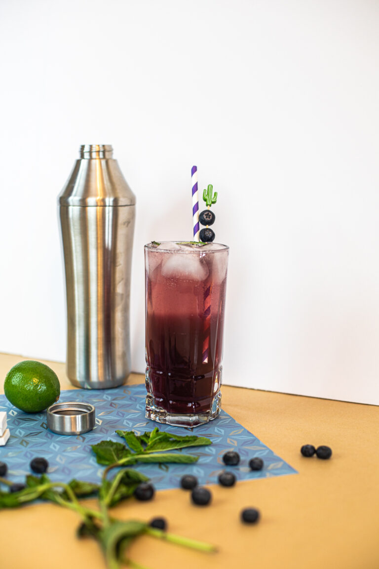 Blueberry Breeze Cocktail Recipe You Need To Try - Aspiring Winos