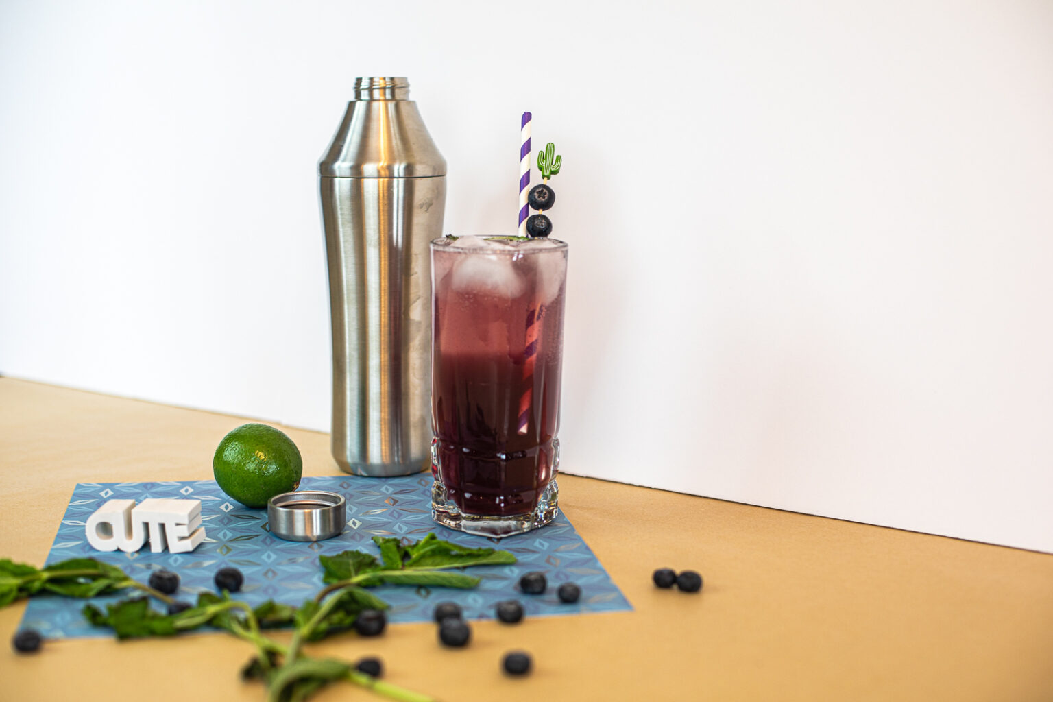 Blueberry Breeze Cocktail Recipe You Need To Try - Aspiring Winos