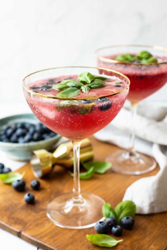 Basil Cocktails: Elevate Your Happy Hour with Fresh Flavors - Aspiring ...