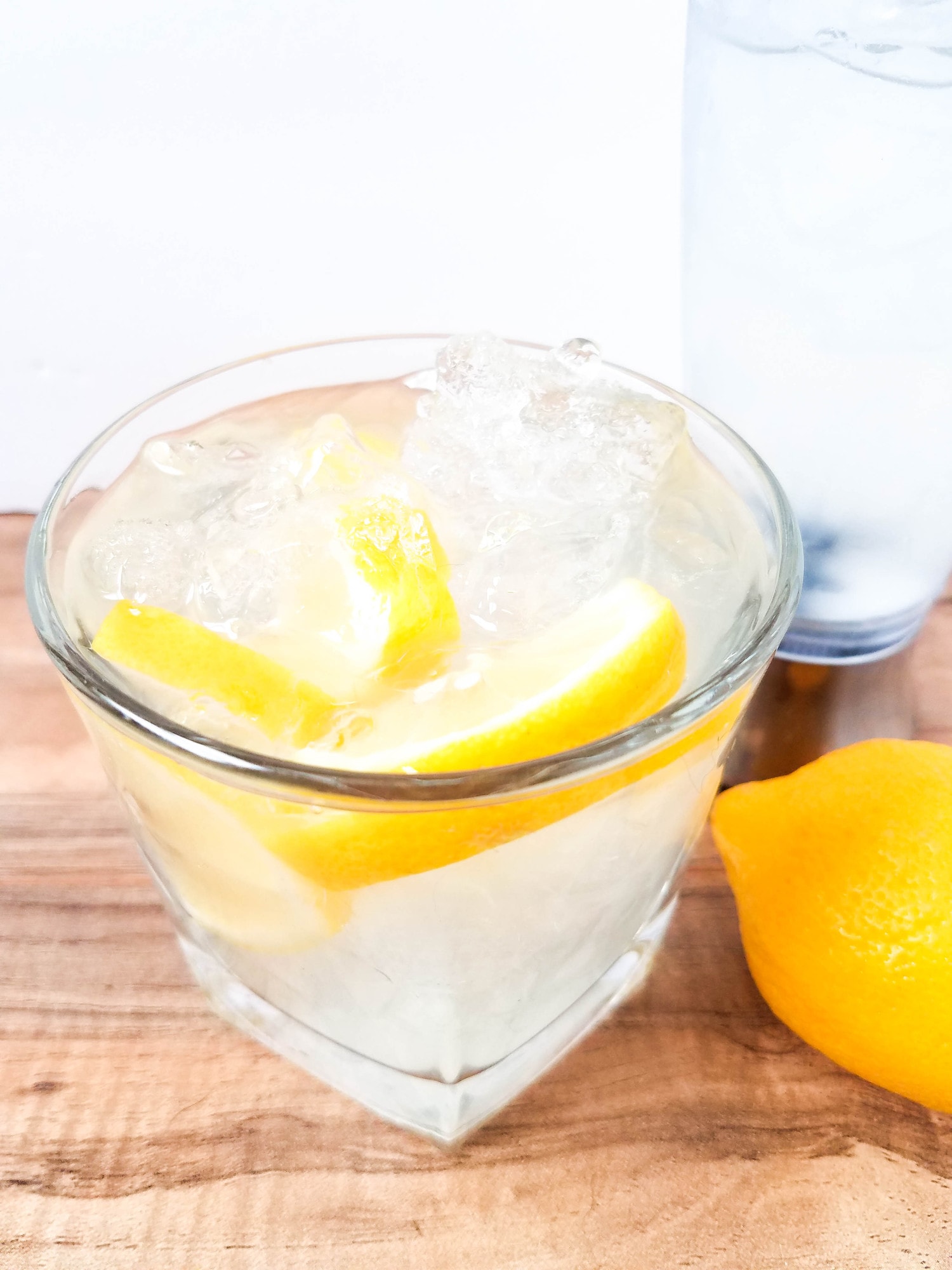 Vodka Lemonade Cocktail for Adults - Aspiring Winos