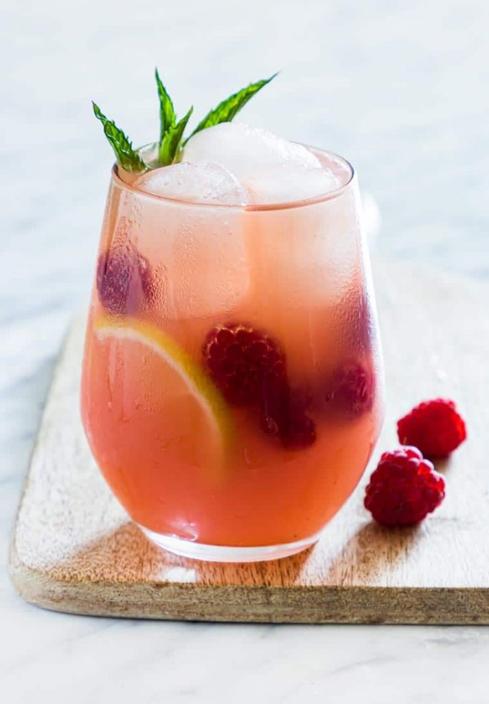 Tart Raspberry Alcoholic Drinks: Our Favorite Recipes - Aspiring Winos