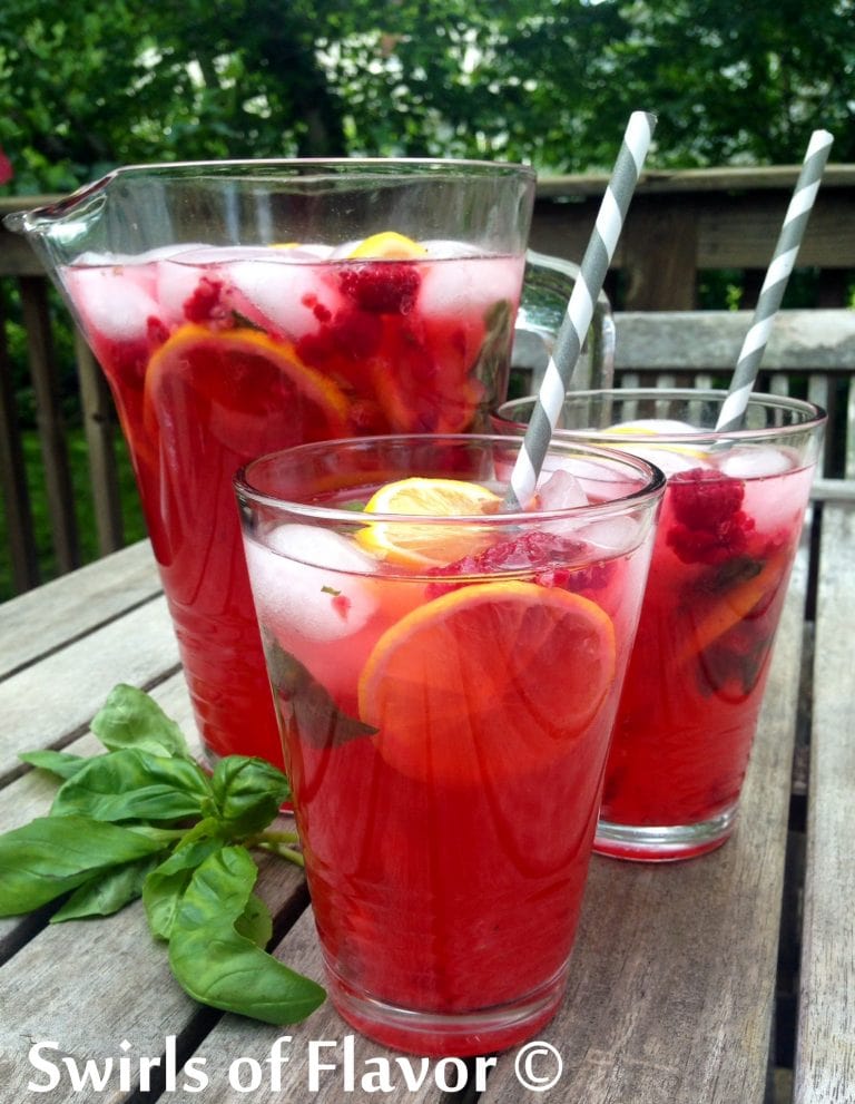 Tart Raspberry Alcoholic Drinks: Our Favorite Recipes - Aspiring Winos
