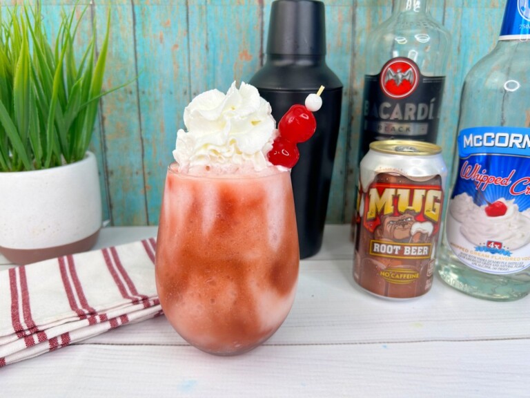 How to Make a Boozy Frozen Root Beer Float Cocktail - Aspiring Winos