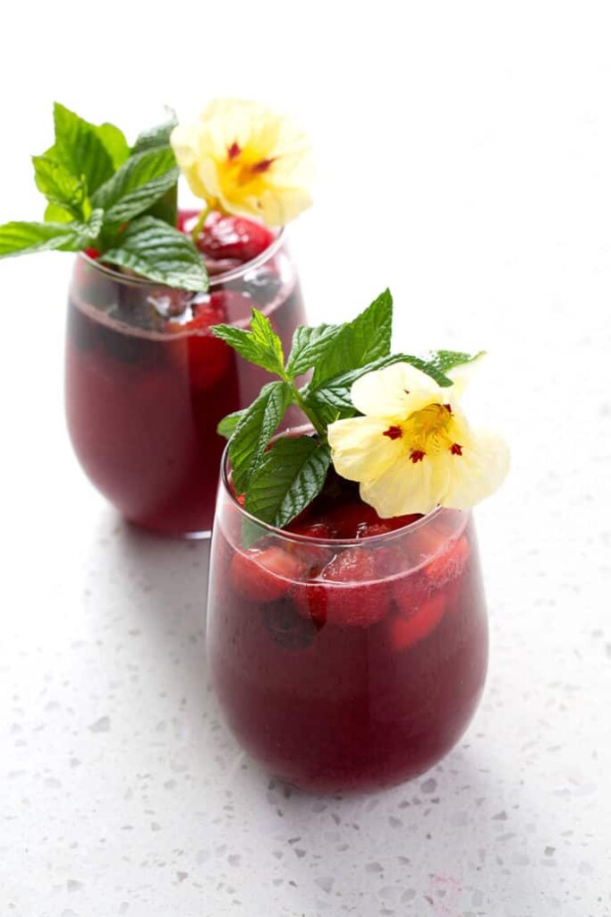 Non-Alcoholic Mocktails Perfect For Graduation - Aspiring Winos