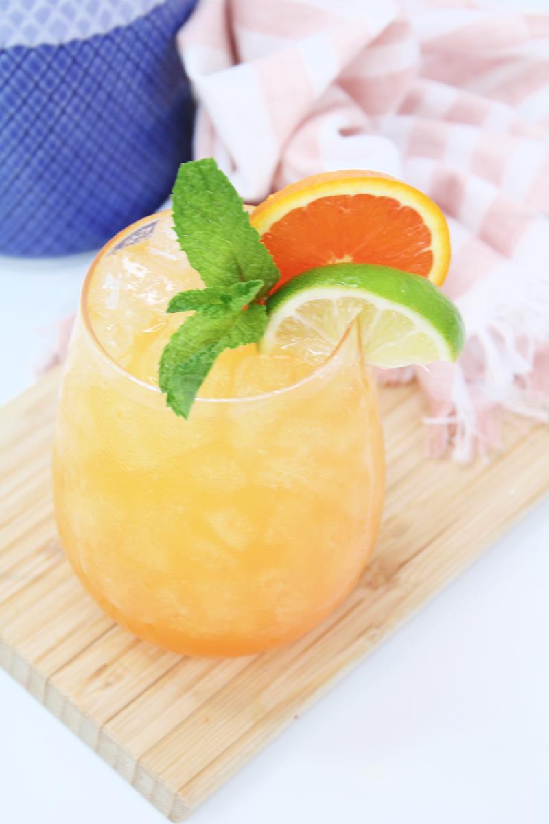 Sunny Savannah Cocktail Recipe - Aspiring Winos