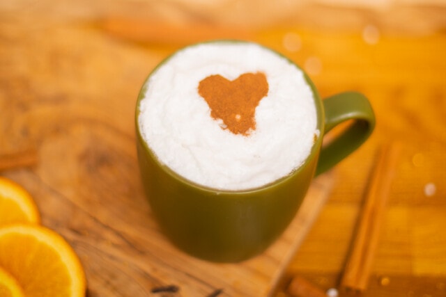 Super-Easy Spicy Mulled Cider with a Kick - Aspiring Winos