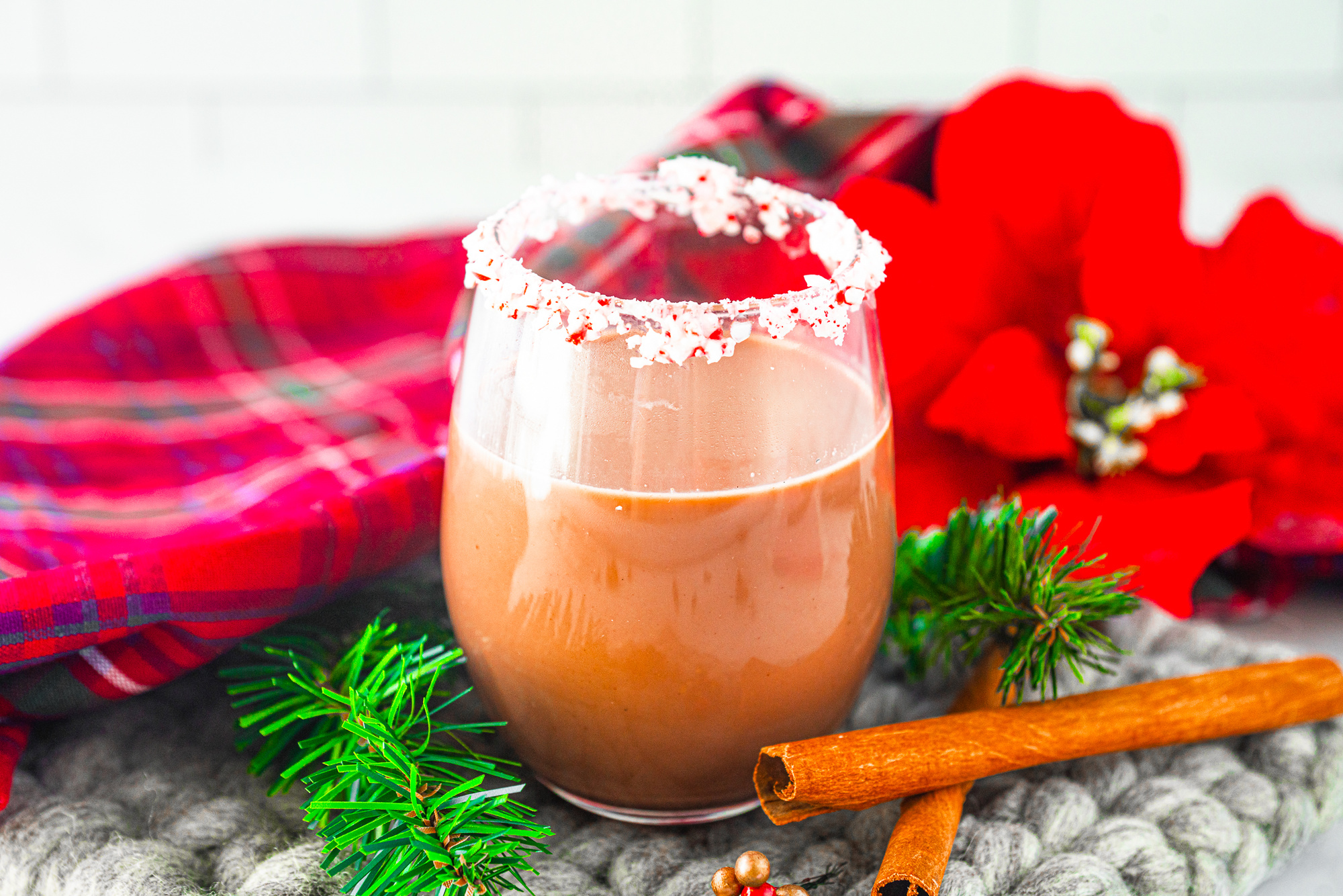 Get into the Holiday Spirit with Irresistible Peppermint Cocktails ...