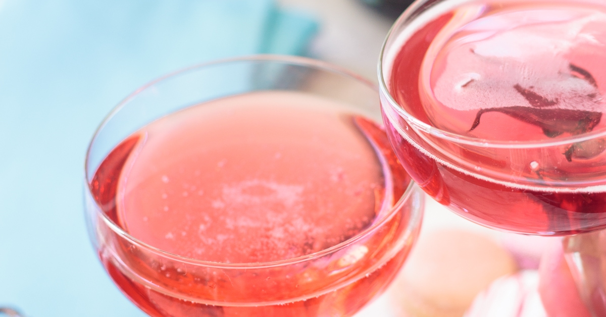 Delicious Prosecco Cocktails To Make This Weekend - Aspiring Winos