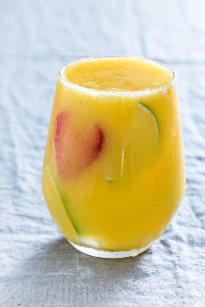Mango Drinks - Your New Fav Cocktail - Aspiring Winos