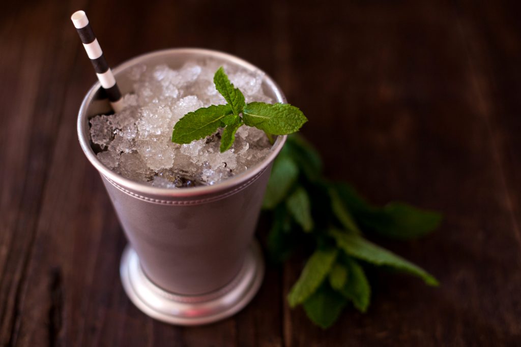 40 Delicious (alcoholic) Drinks That Use Mint: Put your Garden Mint to ...