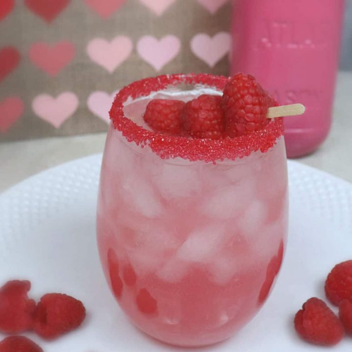 Tart Raspberry Alcoholic Drinks: Our Favorite Recipes - Aspiring Winos